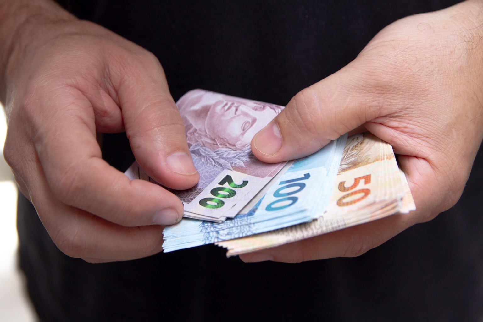 Qual o valor do salário mínimo em 2025? Veja o que muda e quando começa ...